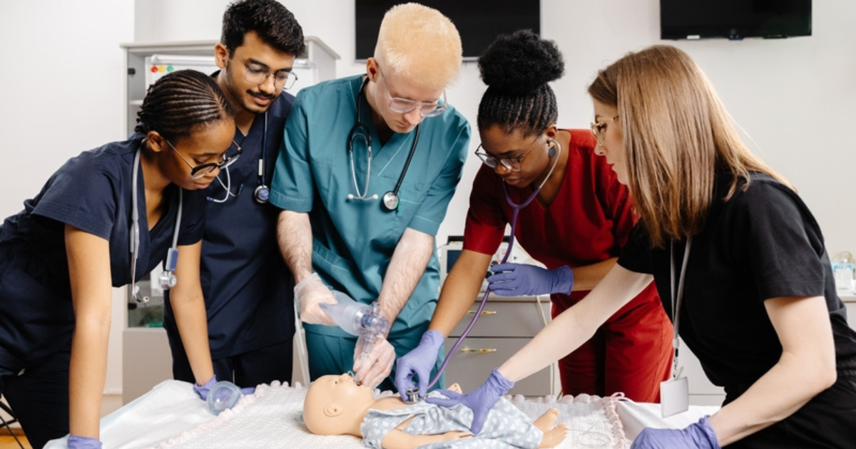 ACLS vs PALS: Key Differences in CPR, BLS, ACLS and PALS